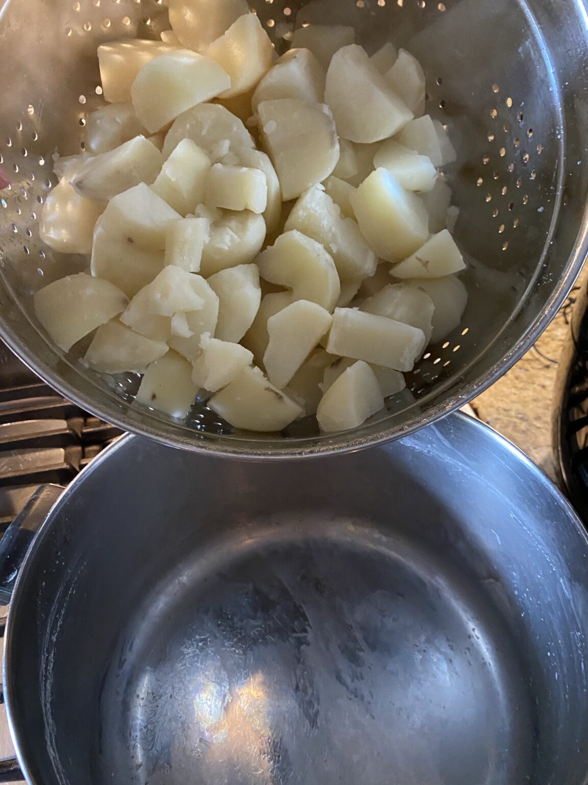 Best Mashed Potatoes - The Tipsy Housewife