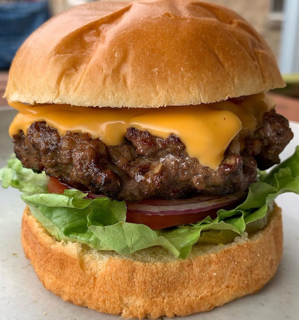 The Best Cheeseburger Ever - The Tipsy Housewife