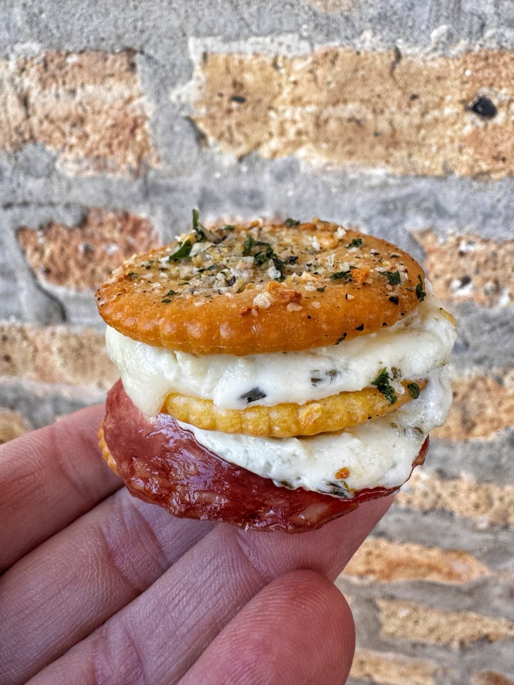 Baked Cheesy Cracker Snacks - The Tipsy Housewife