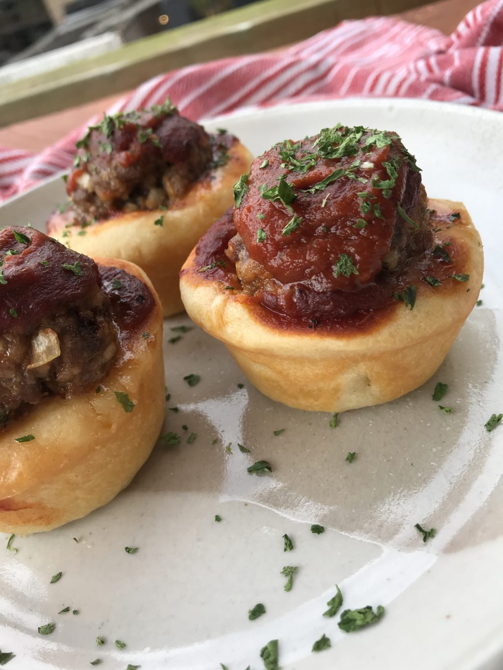 Meatball Cups - The Tipsy Housewife