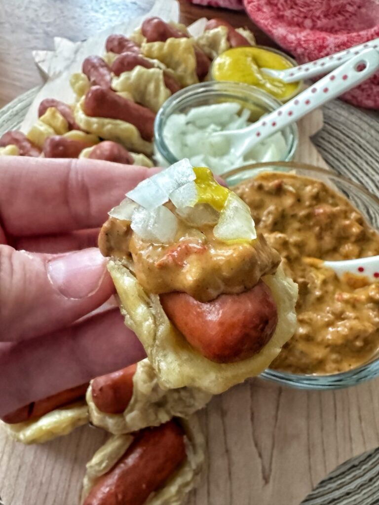 Coney Island Inspired Mini Hot Dogs with Chili Cheese Queso - The Tipsy ...