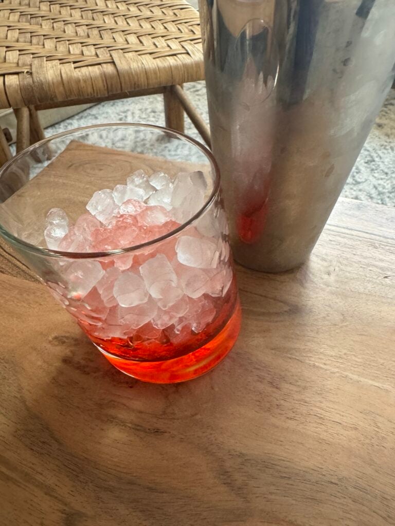 Azalea Cocktail - The Tipsy Housewife