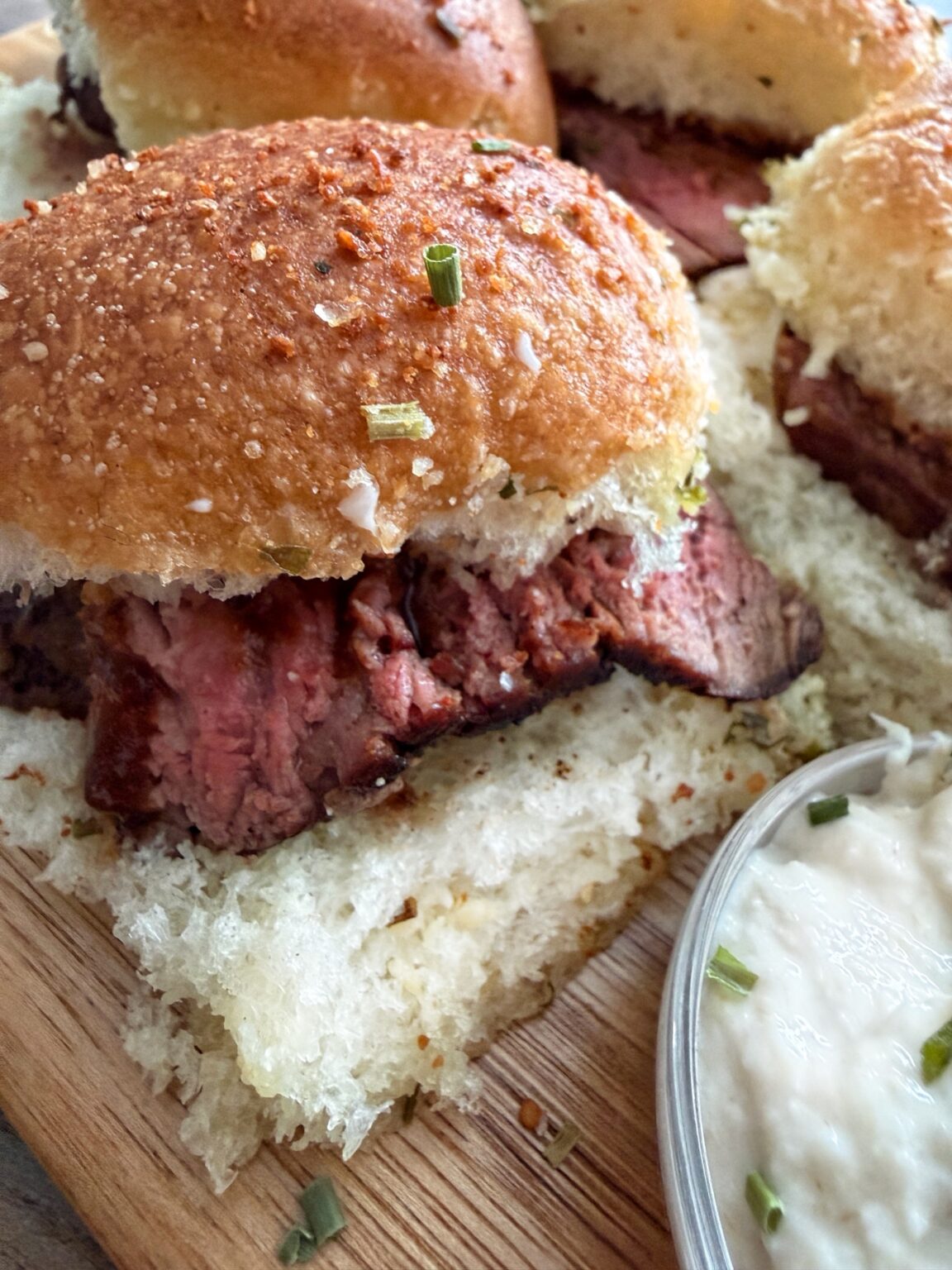 Filet Mignon Sliders on Garlic Parmesan Rolls - The Tipsy Housewife